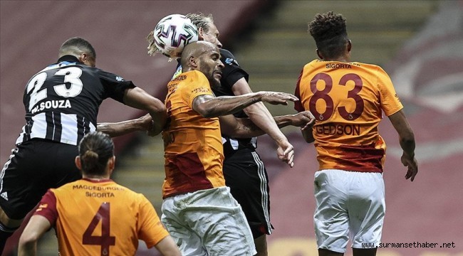 Galatasaray, sahasında lider Beşiktaş'ı 3-1 mağlup etti - Sürmanşet ... Galatasaray, sahasında lider Beşiktaş'ı 3-1 mağlup etti - Sürmanşet ...